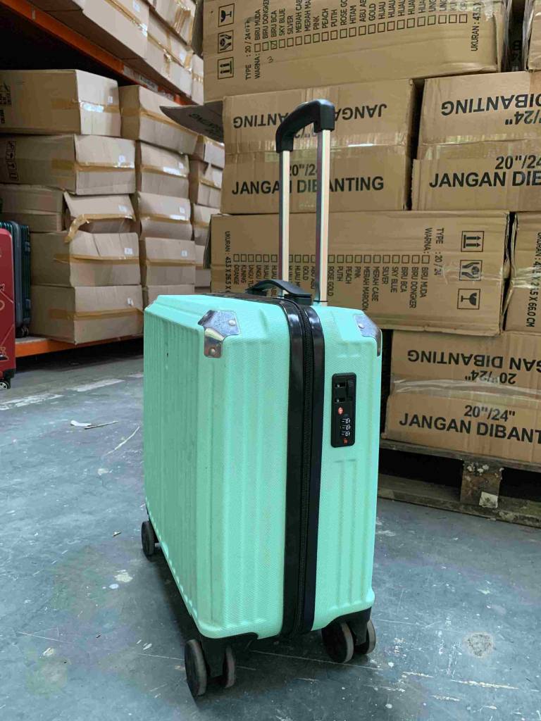 Berapa Ukuran Koper 18 Inch dalam cm dan Berapa Berat Idealnya?